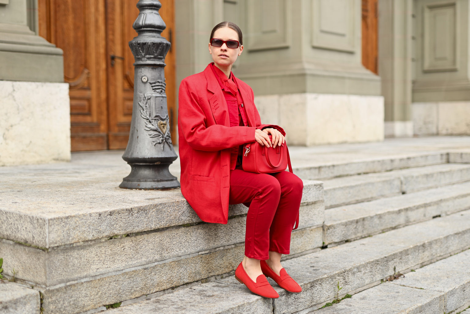Do It Like the French: How to Master Monochromatic Outfits