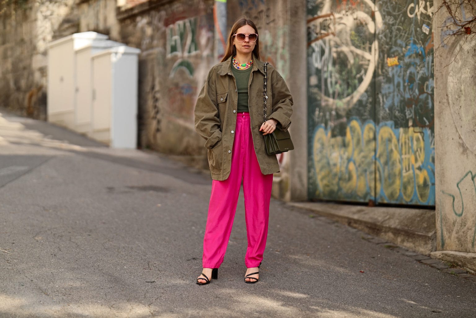 Hot New Color Combos to Wear With Army Green: How to Guide