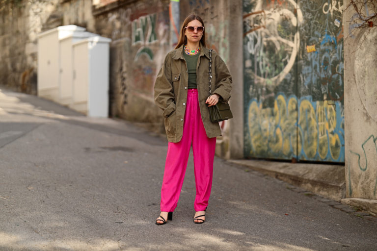 Hot New Color Combos to Wear With Army Green: How to Guide