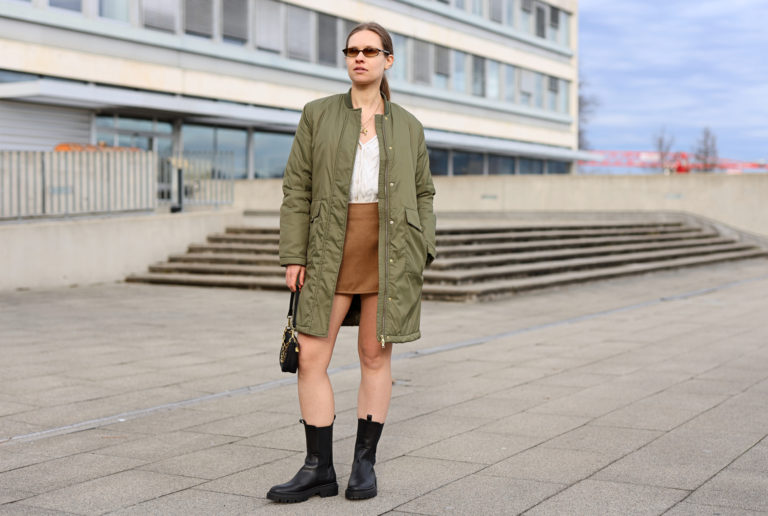 Hot New Color Combos to Wear With Army Green: How to Guide