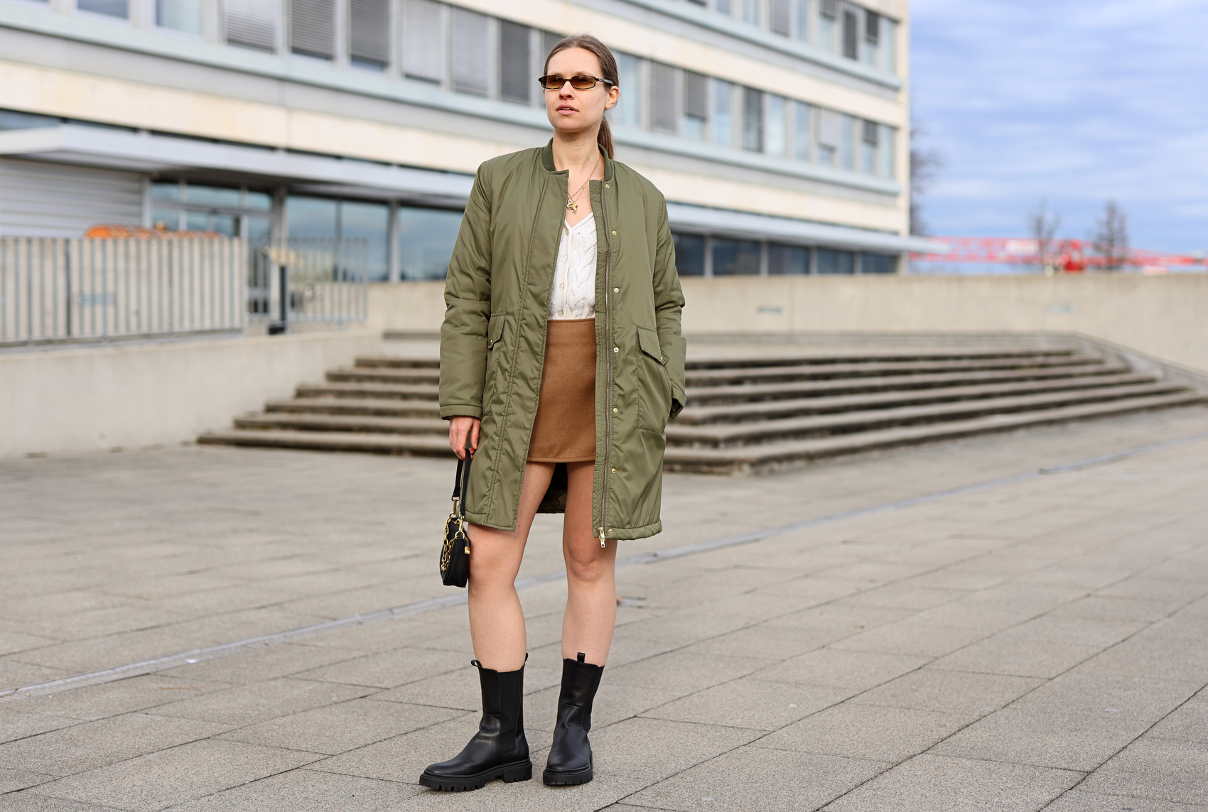 Hot New Color Combos to Wear With Army Green: How to Guide