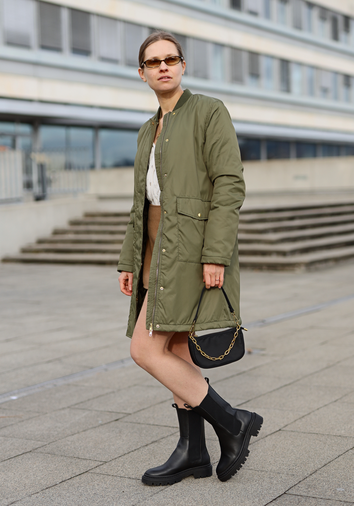 Hot New Color Combos to Wear With Army Green: How to Guide