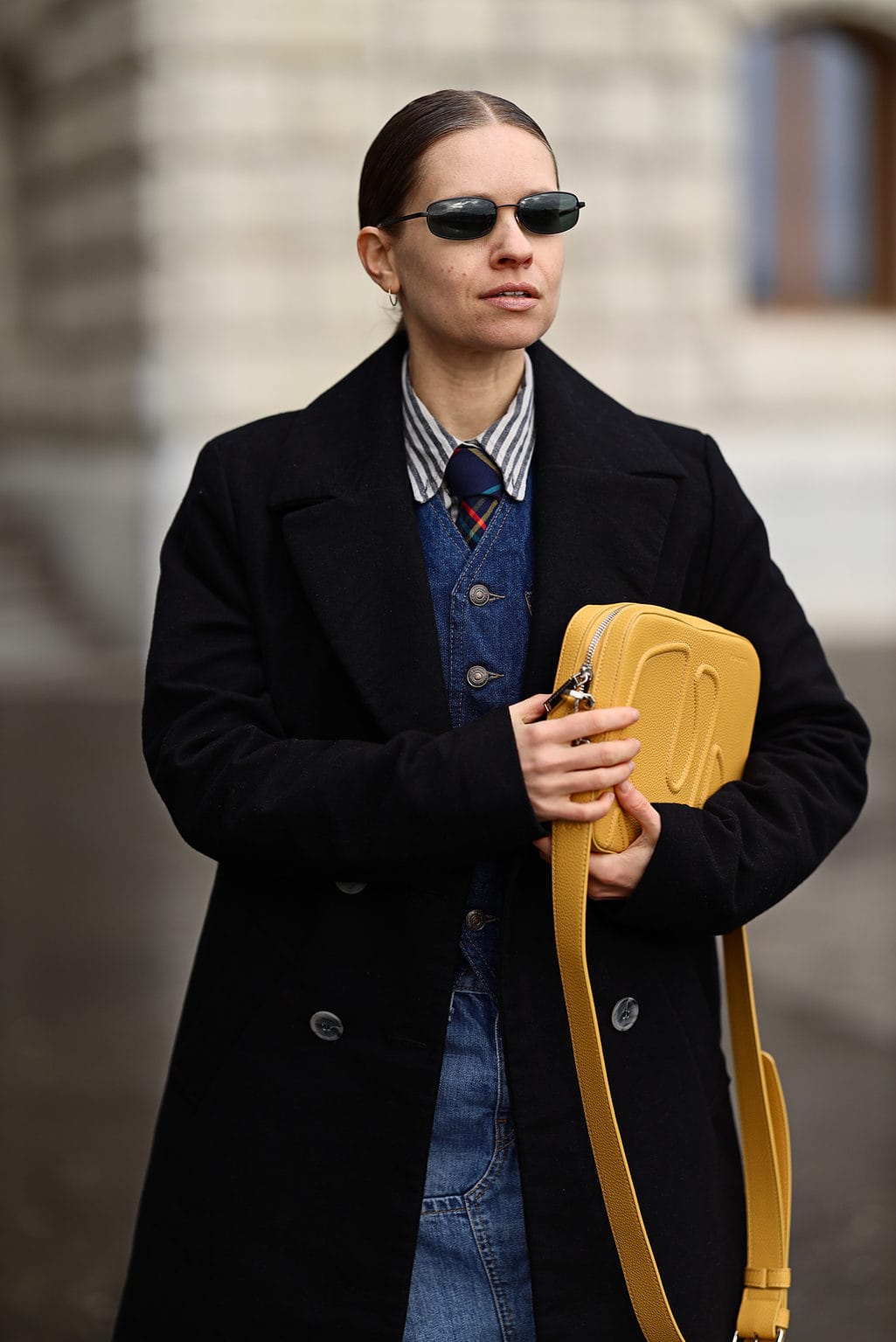 How to Wear the Dark Academia Aesthetic: Ultimate Style Guide