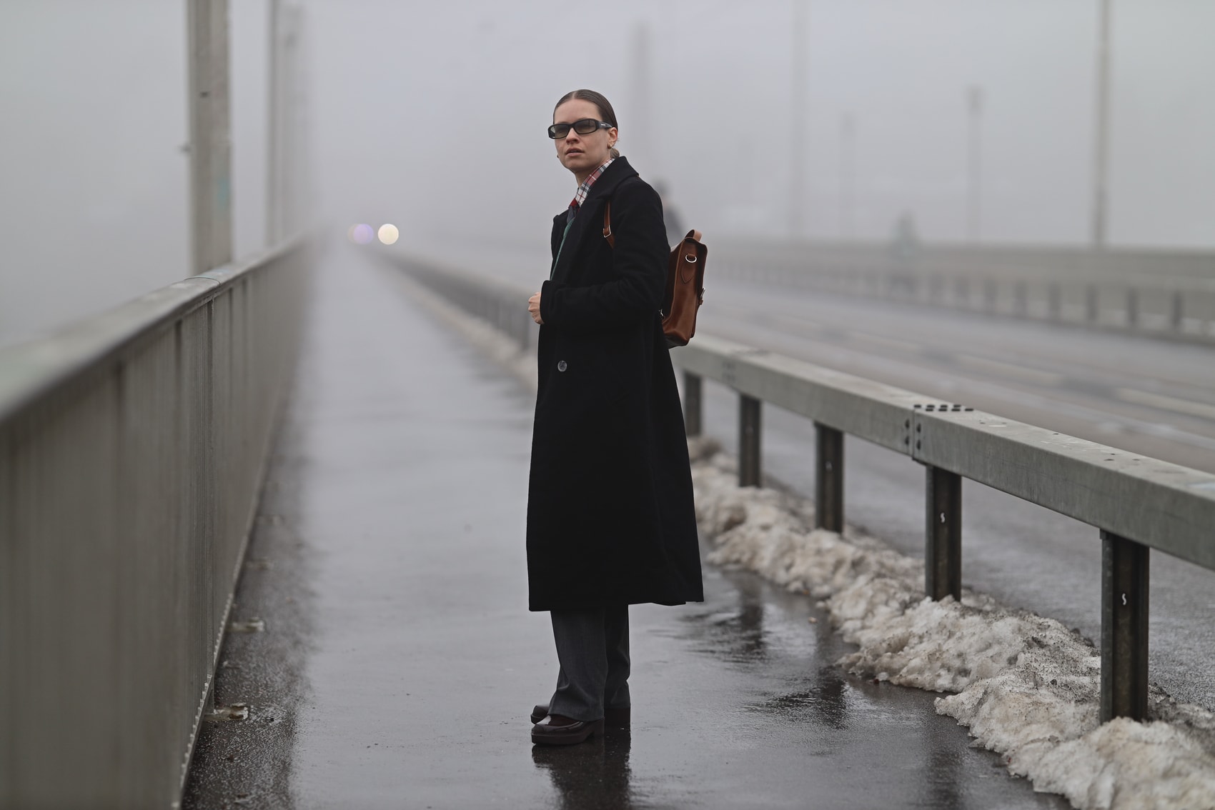 How to Wear the Dark Academia Aesthetic: Ultimate Style Guide