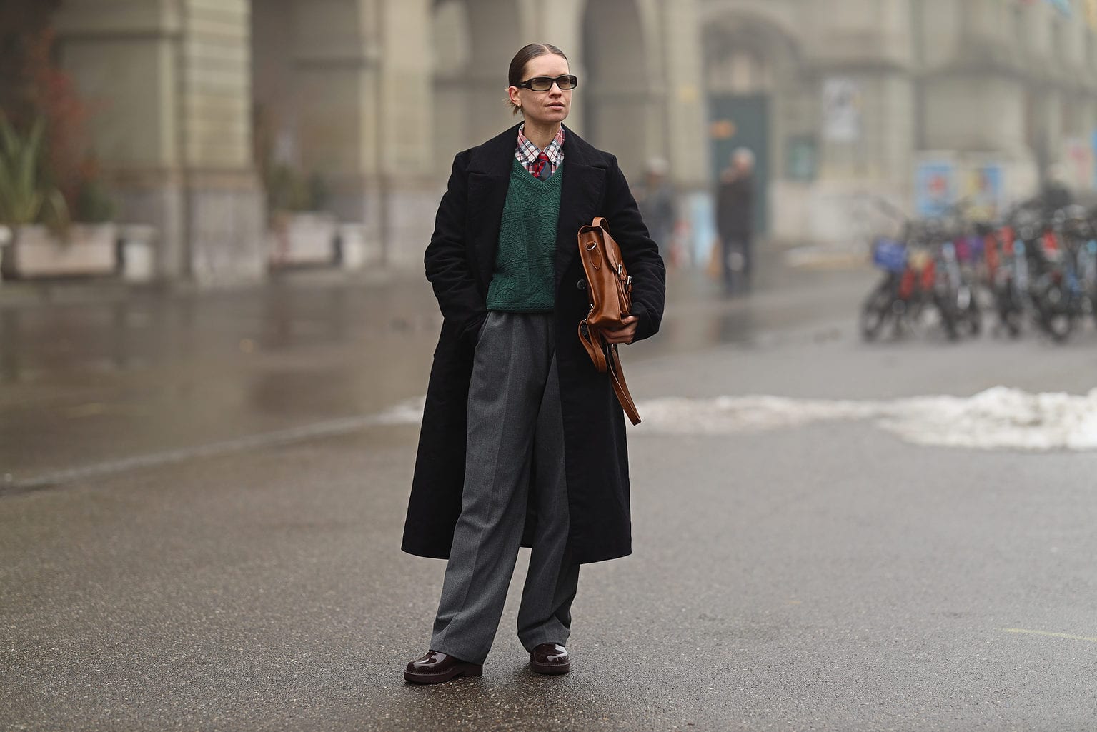 How to Wear the Dark Academia Aesthetic: Ultimate Style Guide